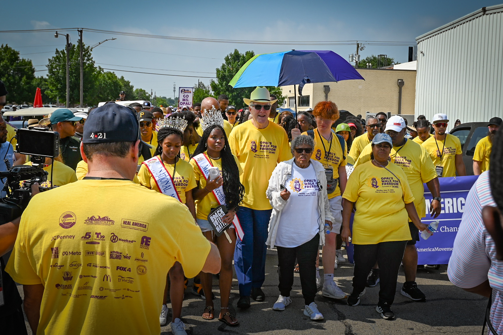 PHOTO: On Juneteenth in Fort Worth, Cornyn Participates in Opal’s Walk ...